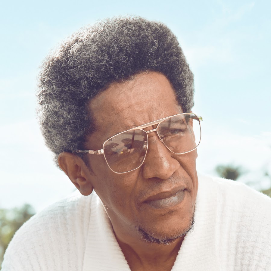 Tego Calderón sale del retiro y el golf y tira "La Receta" | El ...